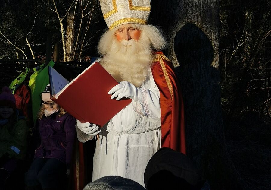 Samichlaus bei der 1./2. Klasse - Webseite | DE